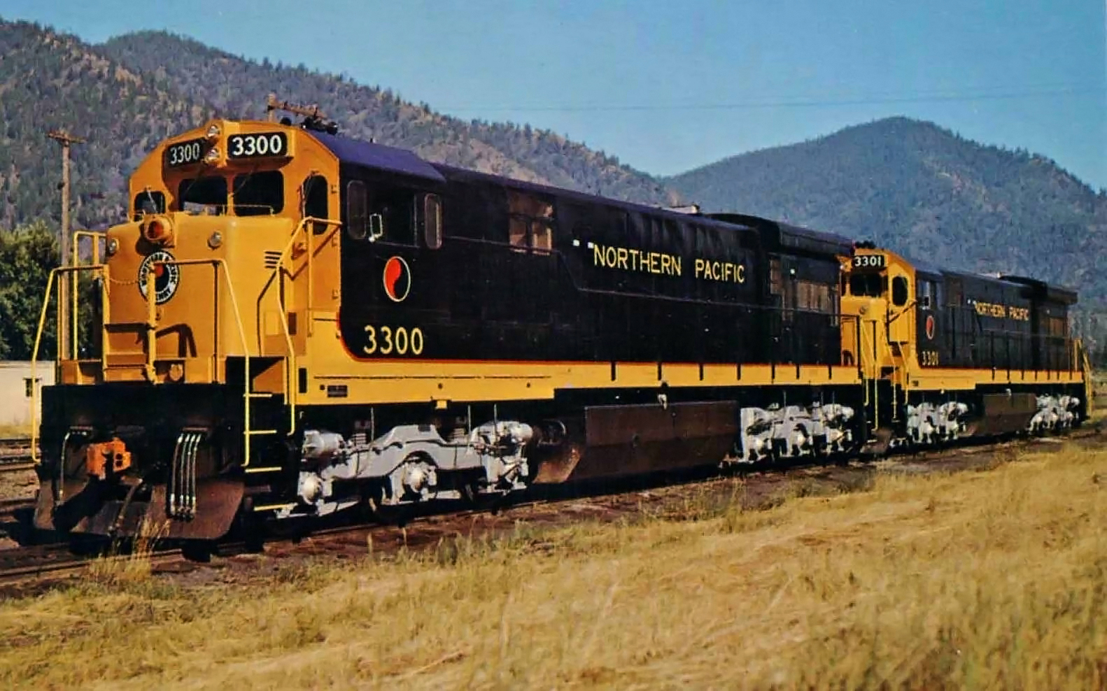 Vehicle - Rail - Locomotive - GE U33C