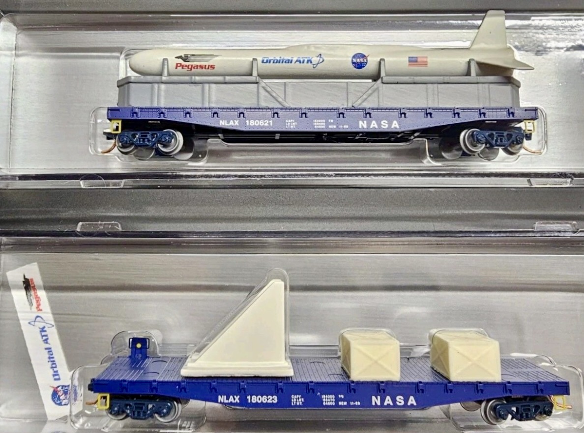 N Scale - Micro-Trains - NSE 18-117 - Flatcar, 50 Foot - NASA - 2...