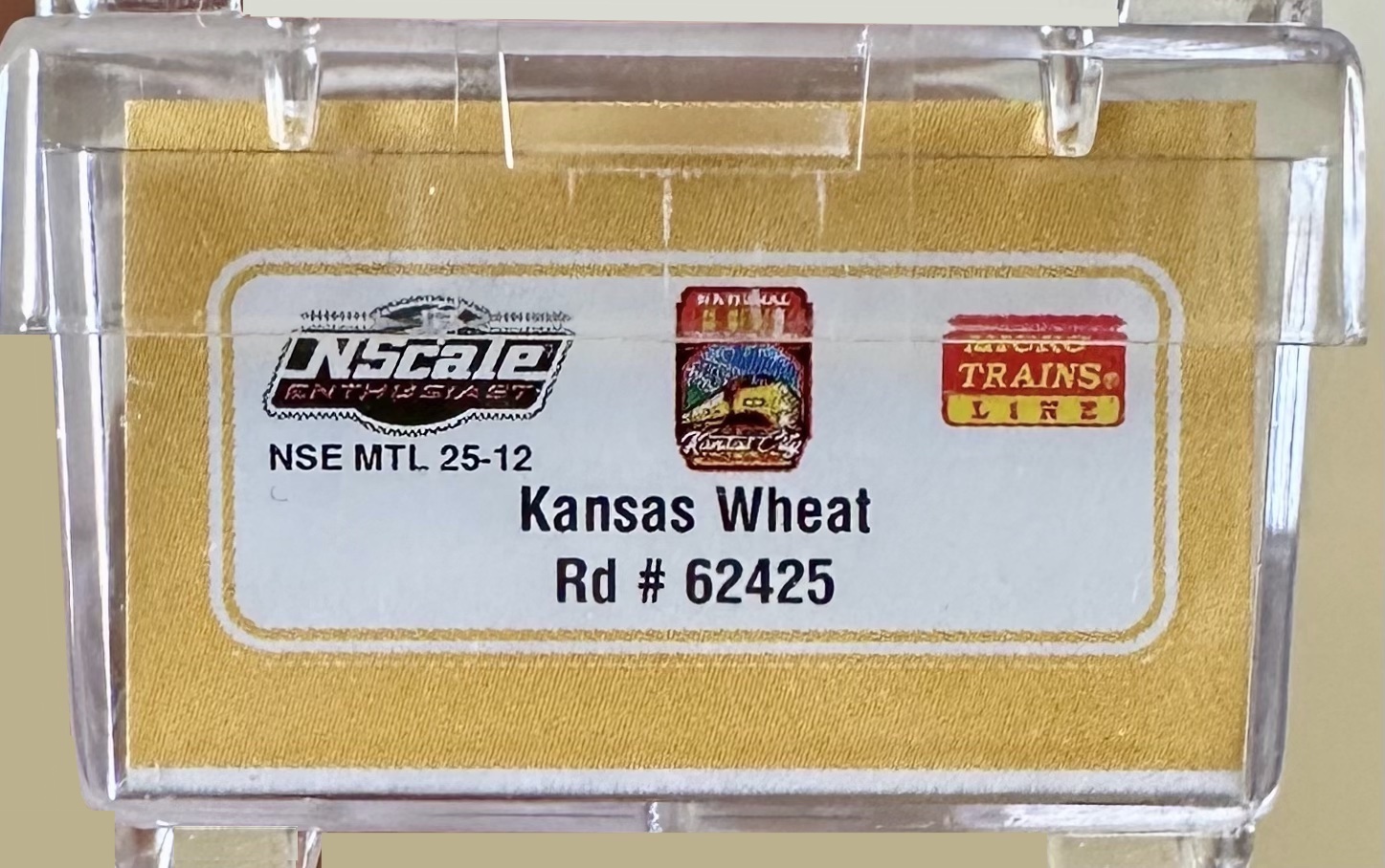 N Scale - Micro-Trains - NSE MTL 25-12 - Covered Hopper, 3-Bay, A...