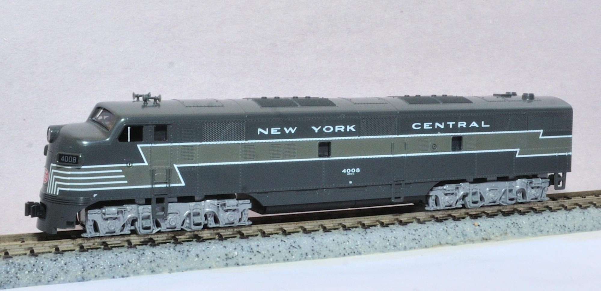 N Scale - Kato USA - 106-0440-A - Locomotive, Diesel, EMD E7 - Ne...